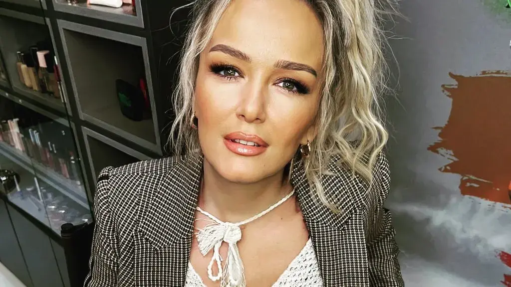 Fëmijët e saj janë bërë gati për martesë, por shikoni si duket trupi i ...