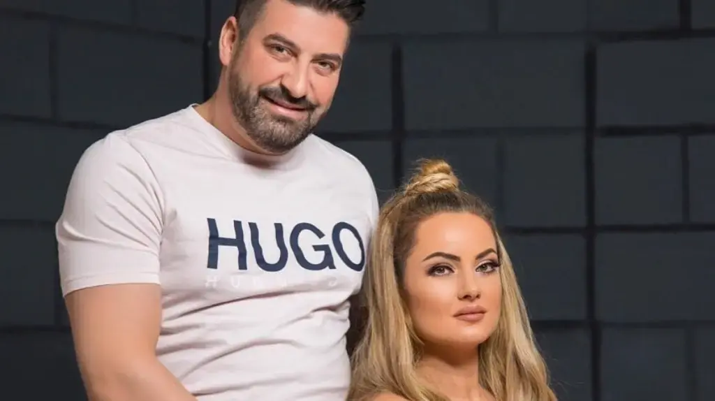 Habit Lulja e Medës, shfaqet në këtë fustan pa të brendshme!