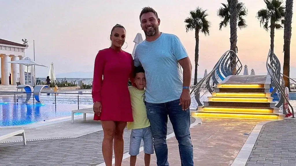Naser Rafuna ndanë momente të ëmbla nga pushimet me familje