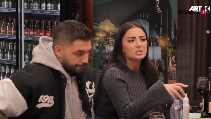 Kjo është pyetja epike që i bëri publiku, e që Albes nuk i pëlqeu fare