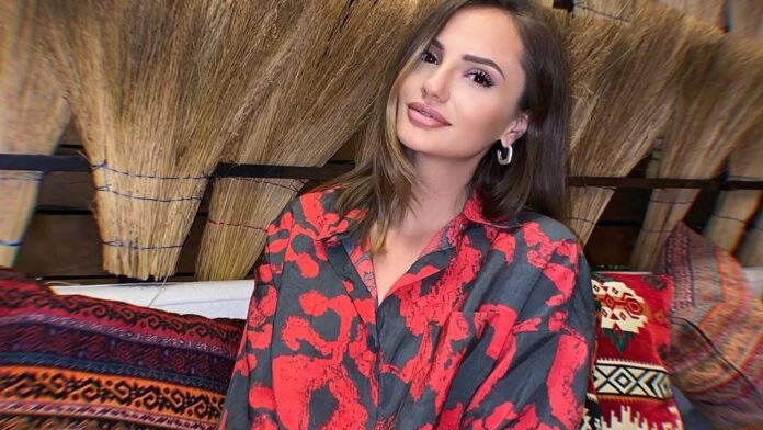 Aktorja Ana Lika publikon foton e fundit të së ëmës: Nuk arrite ta ...