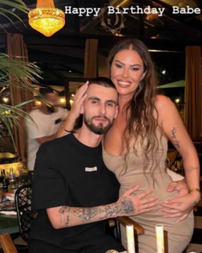 Koha para Big Brother kur Santiana e mbante të dashurin në gjoks (Foto)