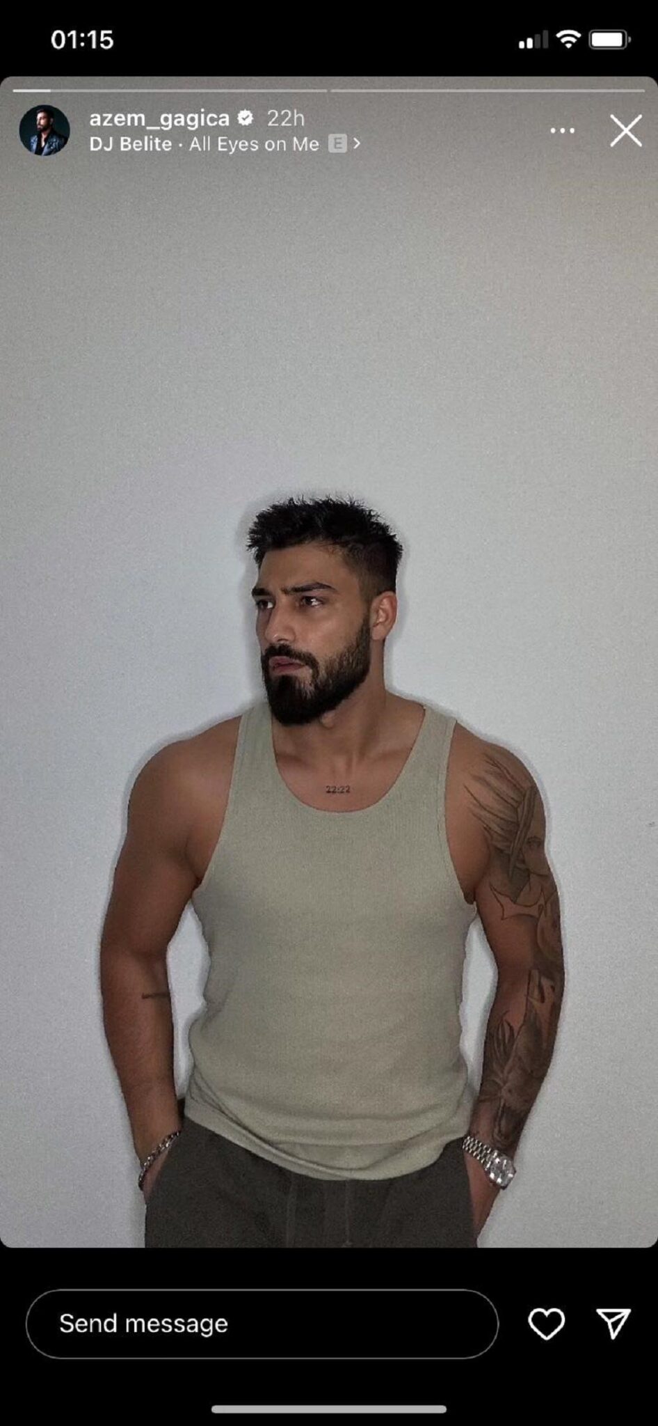 Azemi i 'çmendi' vajzat me foton e fundit që publikoi në Instagram!