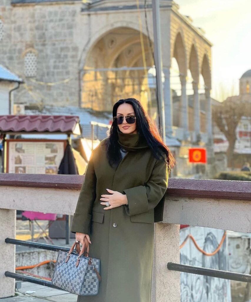 Sahide Mustafa feston ditëlindjen, ja sa vite mbushi!