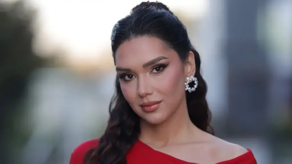 Zbulimi i partnerit të Nevinës Shtylla: Dashuria jashtë ekraneve (Foto)