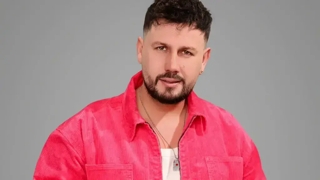 Mevlan Shaba ndan dashurinë me vajzën e tij të parë